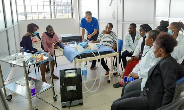 Baby CPAP Training in Zambia | Diamedica